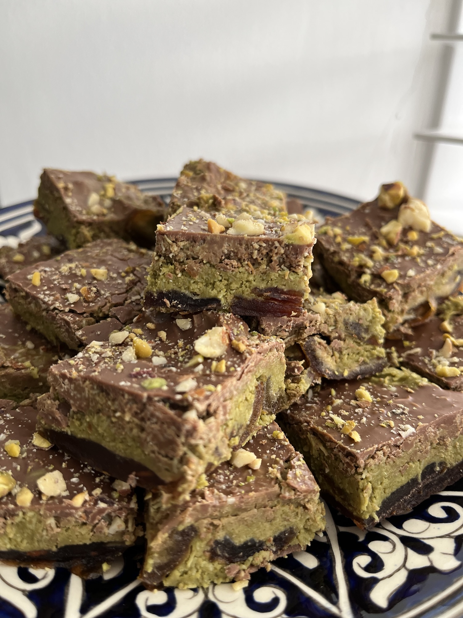 Pistachio Kunafa Date Squares – Tiers